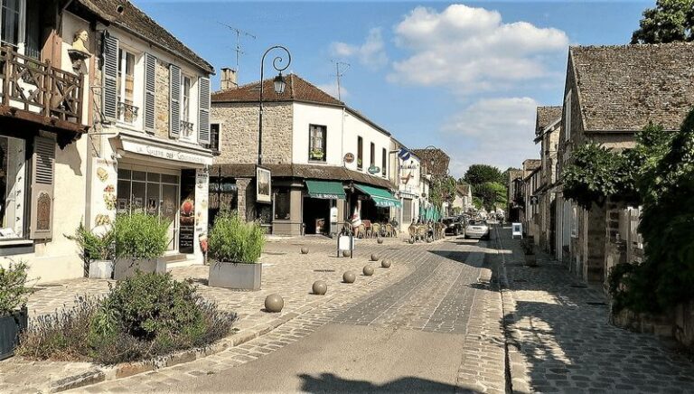 Paris - Montargis or Montargis - Paris | Boat Bike Tours