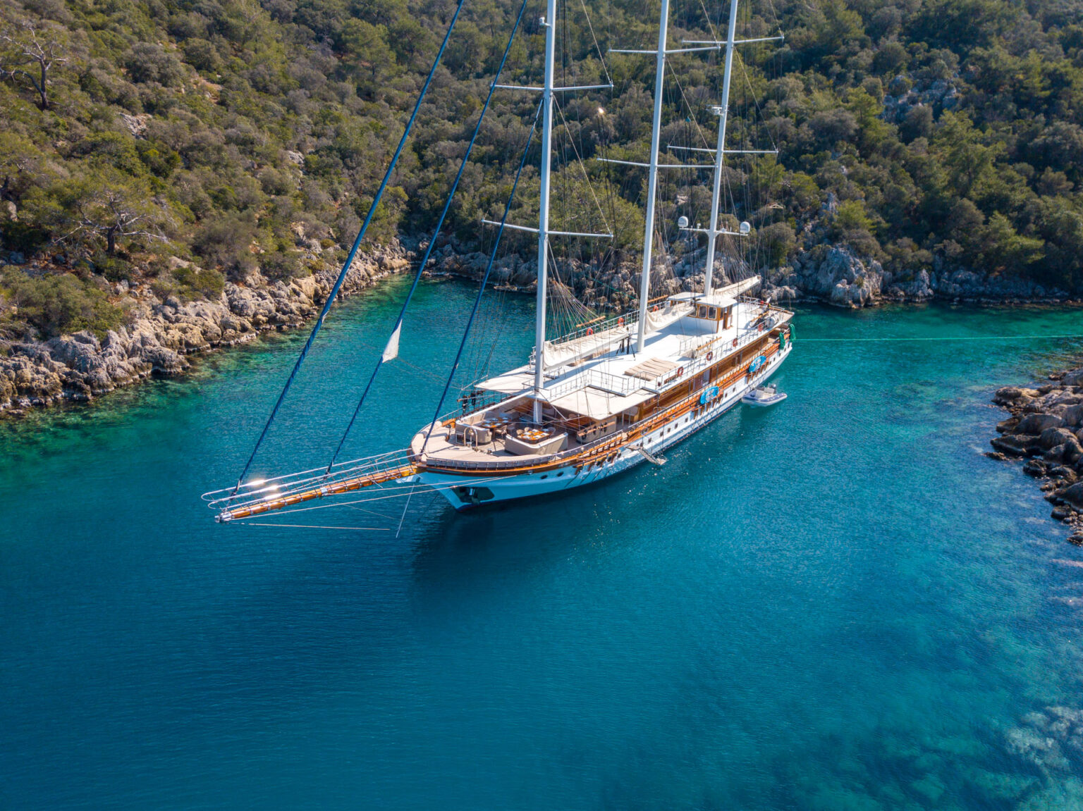 Greece: South Greek Aegean Plus from/to Yalıçiftlik/Bodrum