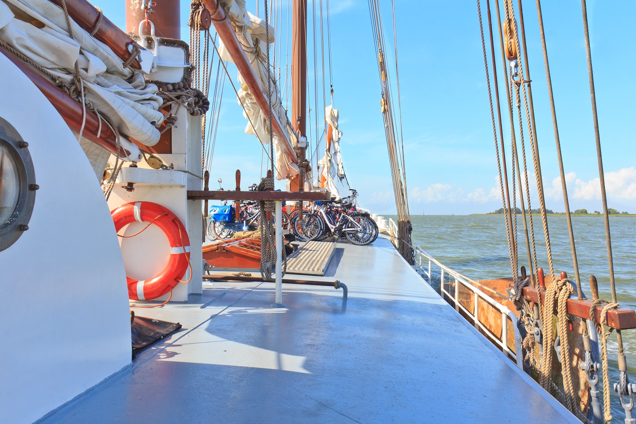 Sail & Bike Wadden Sea: a vlog by Fietsvlogger Jessica | Boat Bike Tours