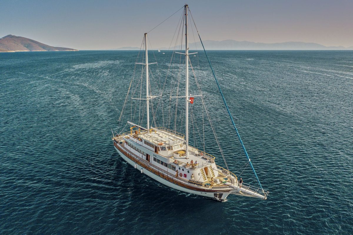 Boat Bike Tours Ship Boreas: Explore the Aegean